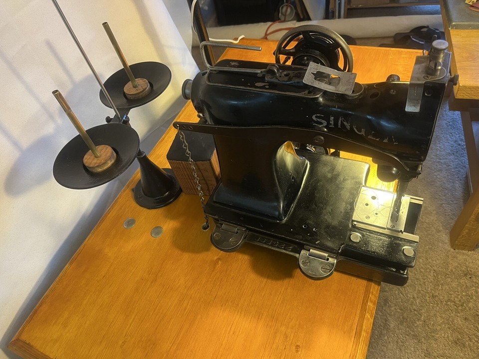 Singer Industrial Sewing machine Model 65W1--Serviced--Local Pickup ...