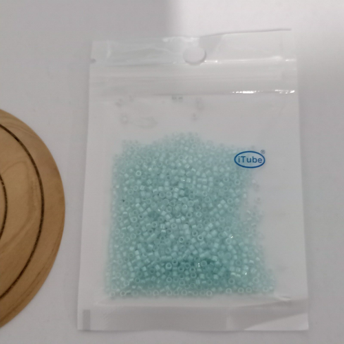 1000pcs tiny 2mm Mint Blue Glass Seed Cylinder Tube Beads AUS Free ...