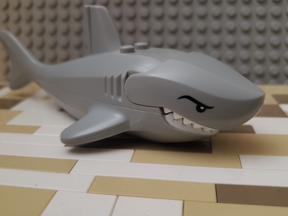 LEGO Great White Shark Minifigure Animal - 6243 8633 Brickbeard's ...