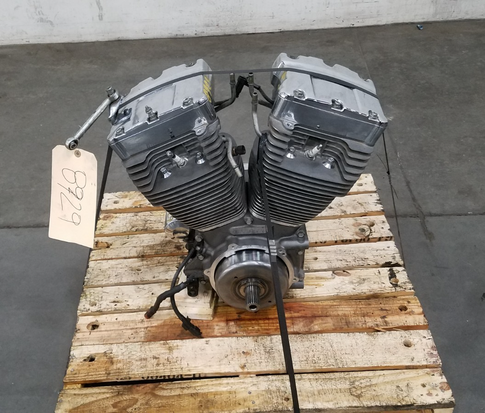 2016 14 16 Harley CVO Road Glide Twin Cam A Screamin Eagle 110 Engine ...