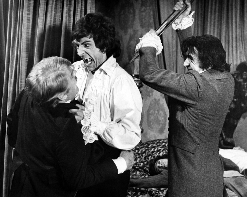 Vampire Circus Featuring Thorley Walters, Robert Tayman 16x20 Canvas | eBay