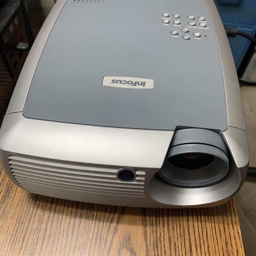 InFocus X1a Projector With A Carry Case And Power Cord | eBay