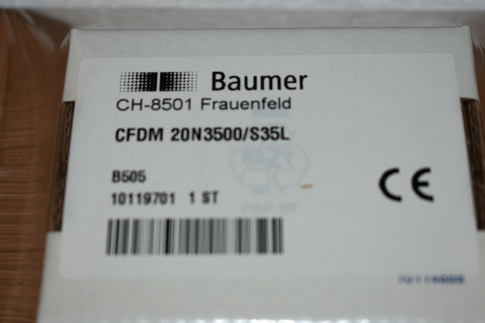 FIVE BAUMER CH-8501 CFDM 20N3500/S35L CAPACITIVE PROXIMITY SENSORS | eBay
