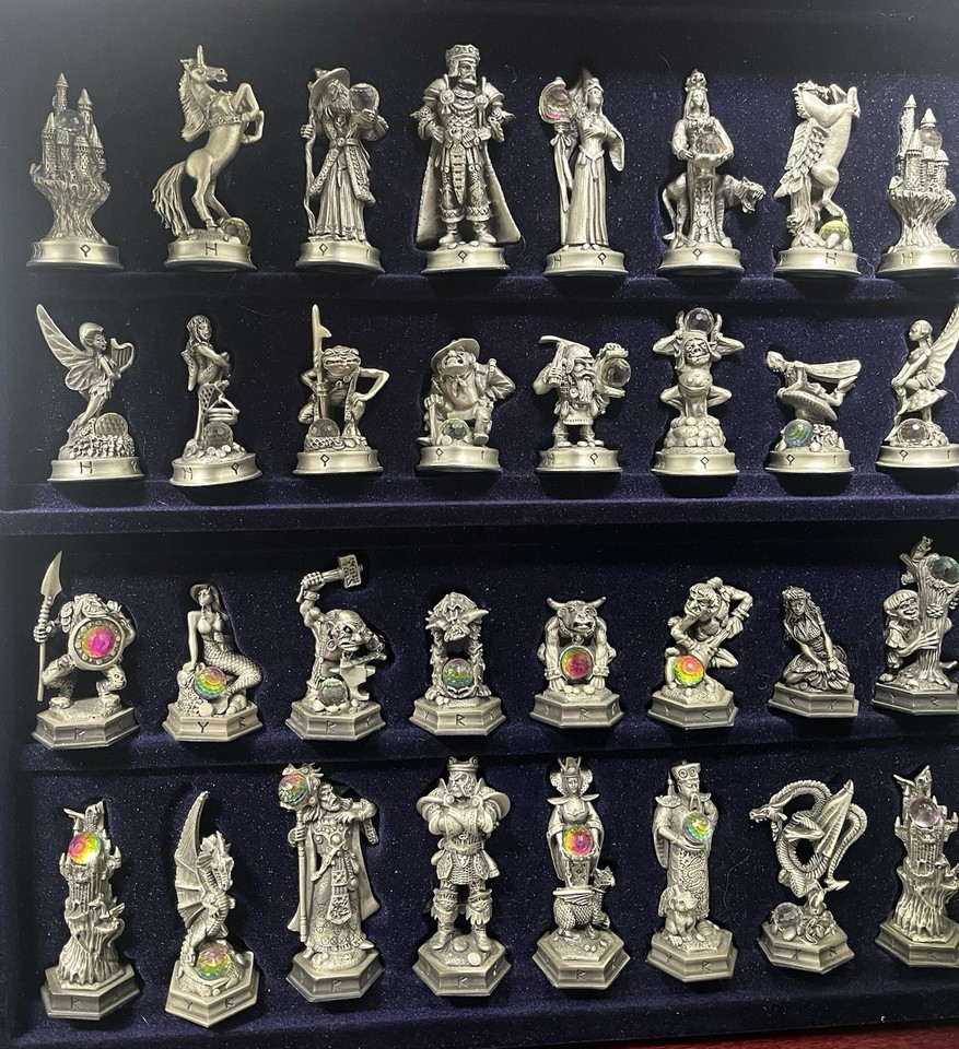 Danbury Mint Fantasy Of The Crystal Chess Set! With Extra Army Of ...