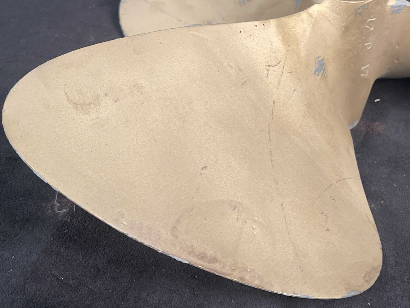 17" x 17 Pitch 3 Blade Left Hand Counter Bronze Inboard Boat Propeller ...