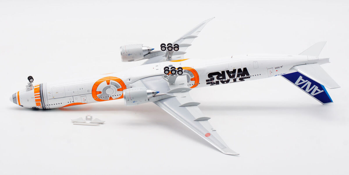 WB2010 1:200 ANA Star Wars Boeing B777-300ER Diecast WB2010 1:200 ANA Star Wars Boeing B777-300ER Diecast