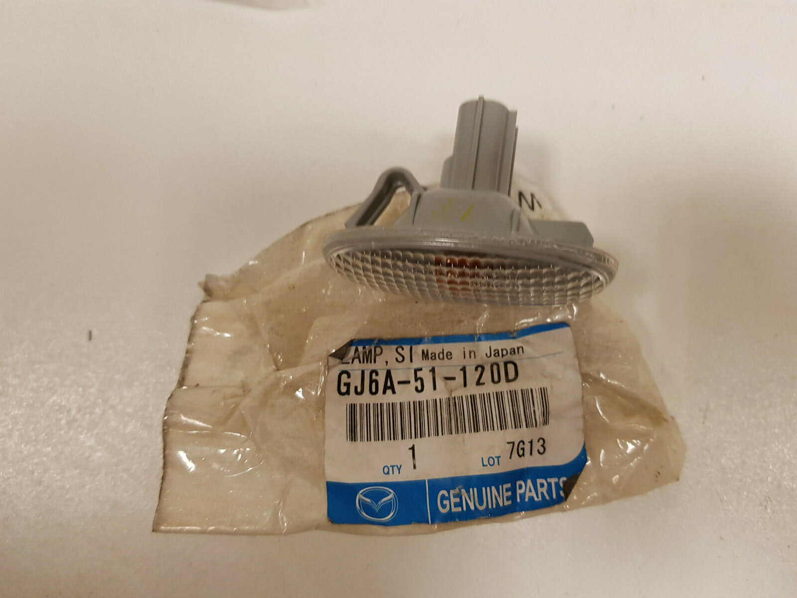1 X Genuine Mazda Side Indicator Lamp - GJ6A51120E for sale online | eBay