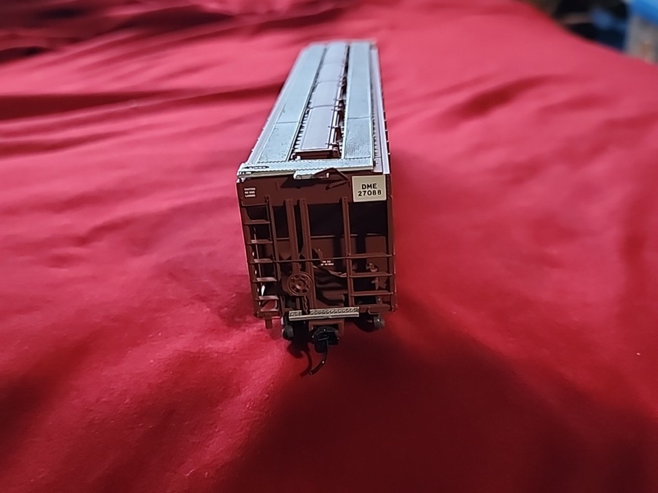 Walthers 4785 Covered Hopper DME 27088 | eBay