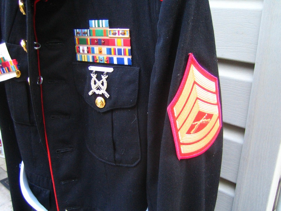 US Marine Gunery Sgts Blue Uniform - NO BELT AND BUCKLE approx 17 ...