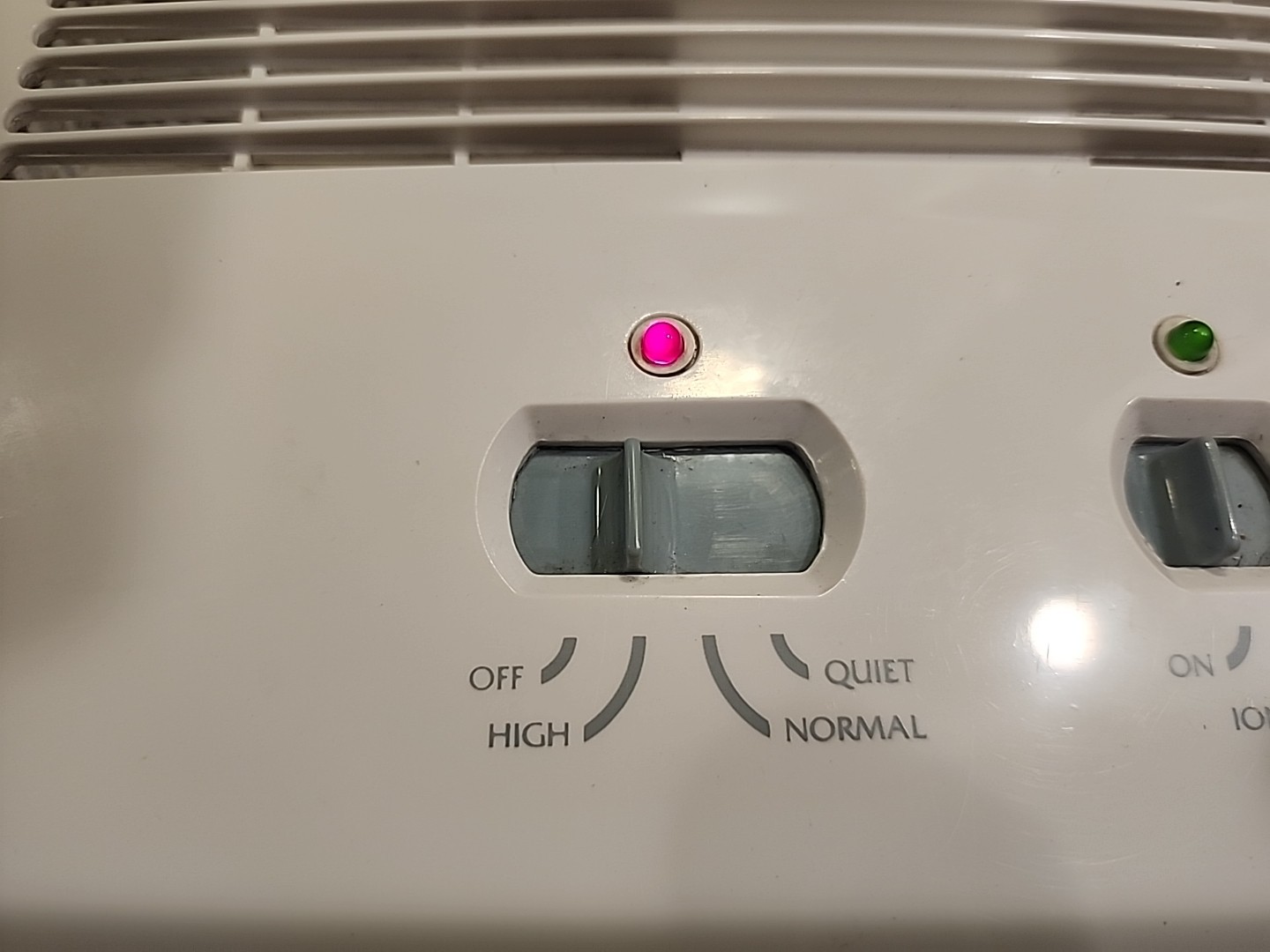 Working Holmes Air Purifier Ionizer Model HAP240 for sale online | eBay