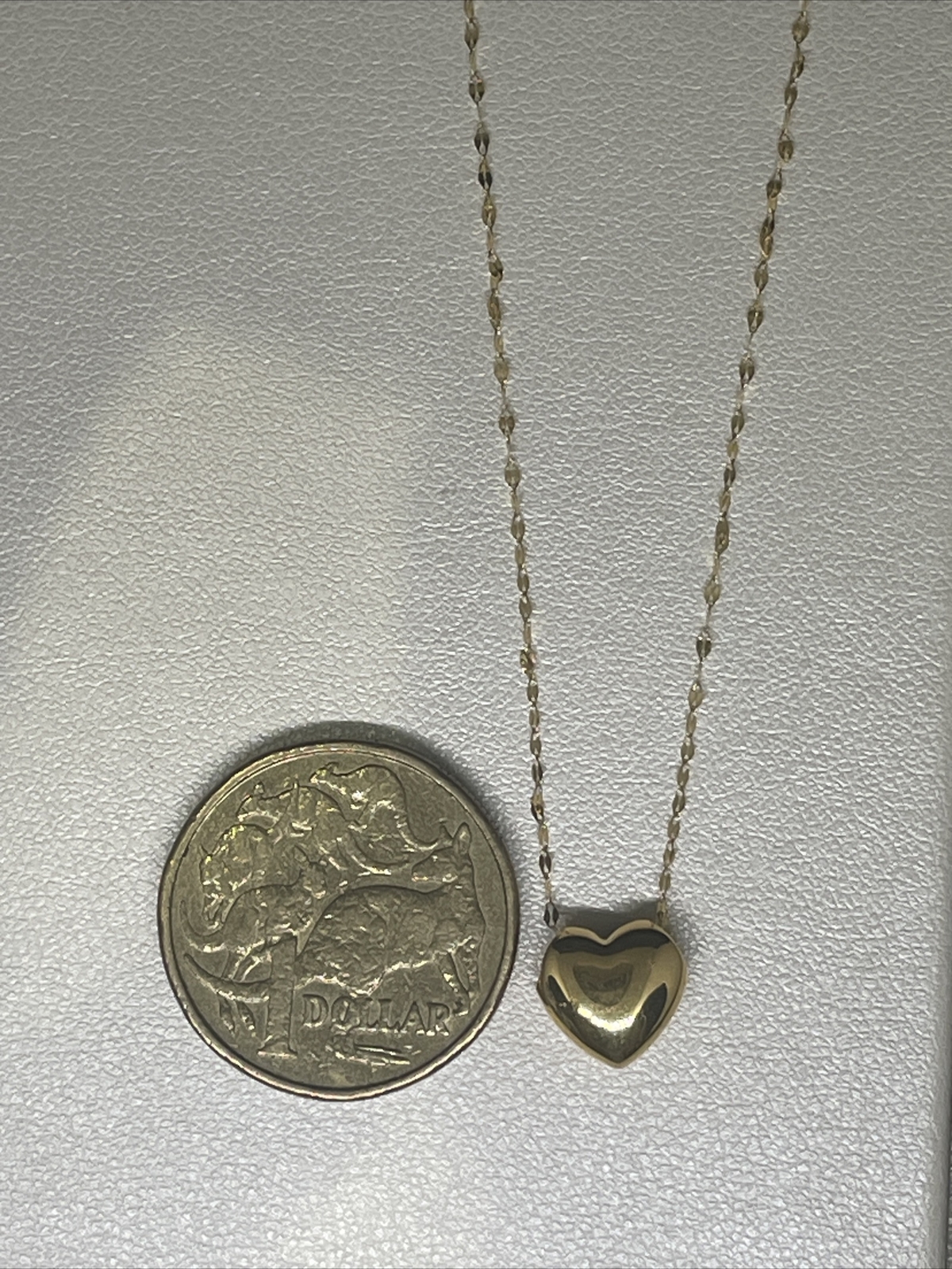 Hollow Small Heart Pendant With Dancing Chain 18inches/45cm 18ct Yellow ...