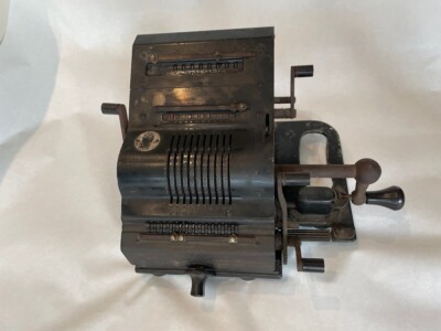 Cash Register, Adding Machines - Mechanical Calculator Adding Machine