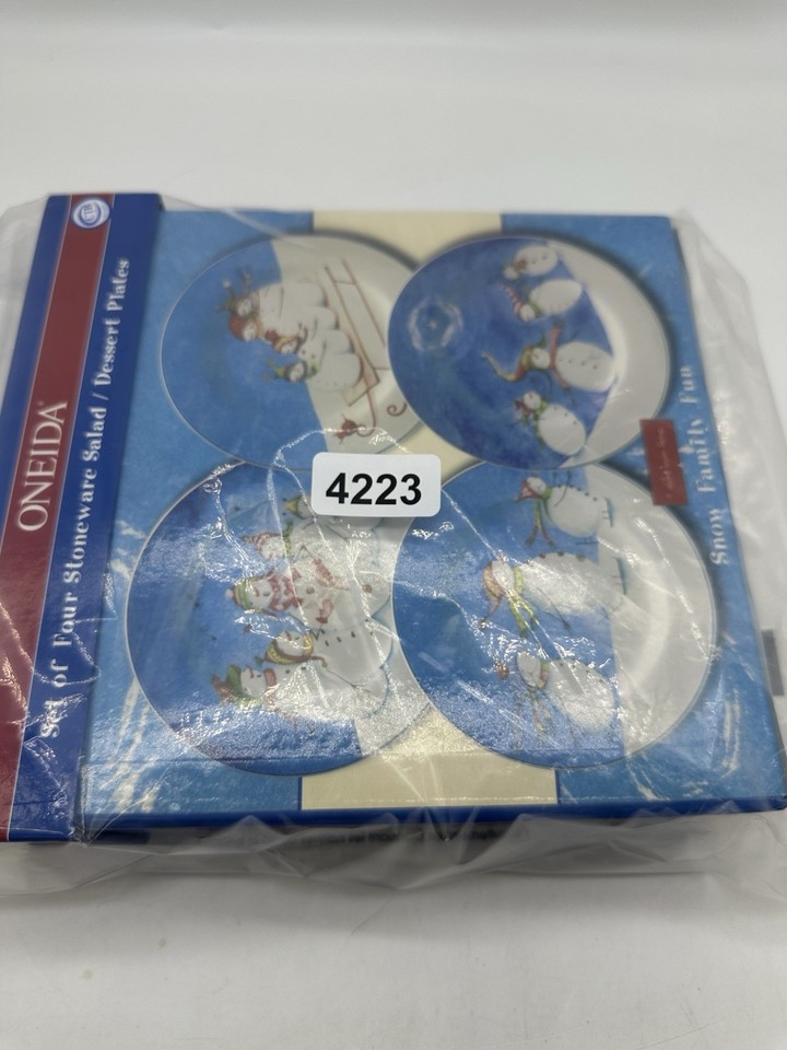 Oneida 4 Pc Plates Snow Family Fun Dessert Plates Holiday Christmas | eBay