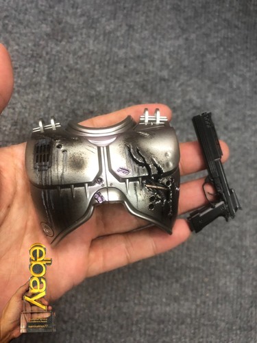 1/6 Hot Toys MMS202 D04 Robocop Damage Armor Pistol for Action Figure ...