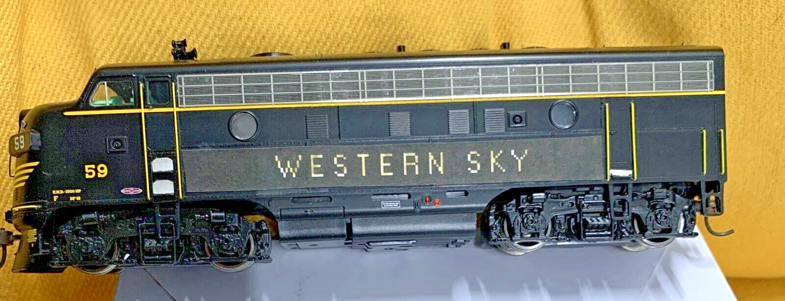 HO MODEL Railroad COMPLETE Set 10 engines (4 tandem sets) 54 cars ...