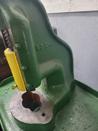 Adams #2 Fly screw press | eBay