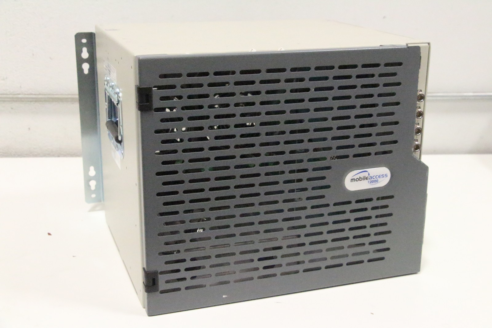 MobileAccess Corning 2000-rc-lp Ma2000 Remote Cabinet MRC Enclosure ...