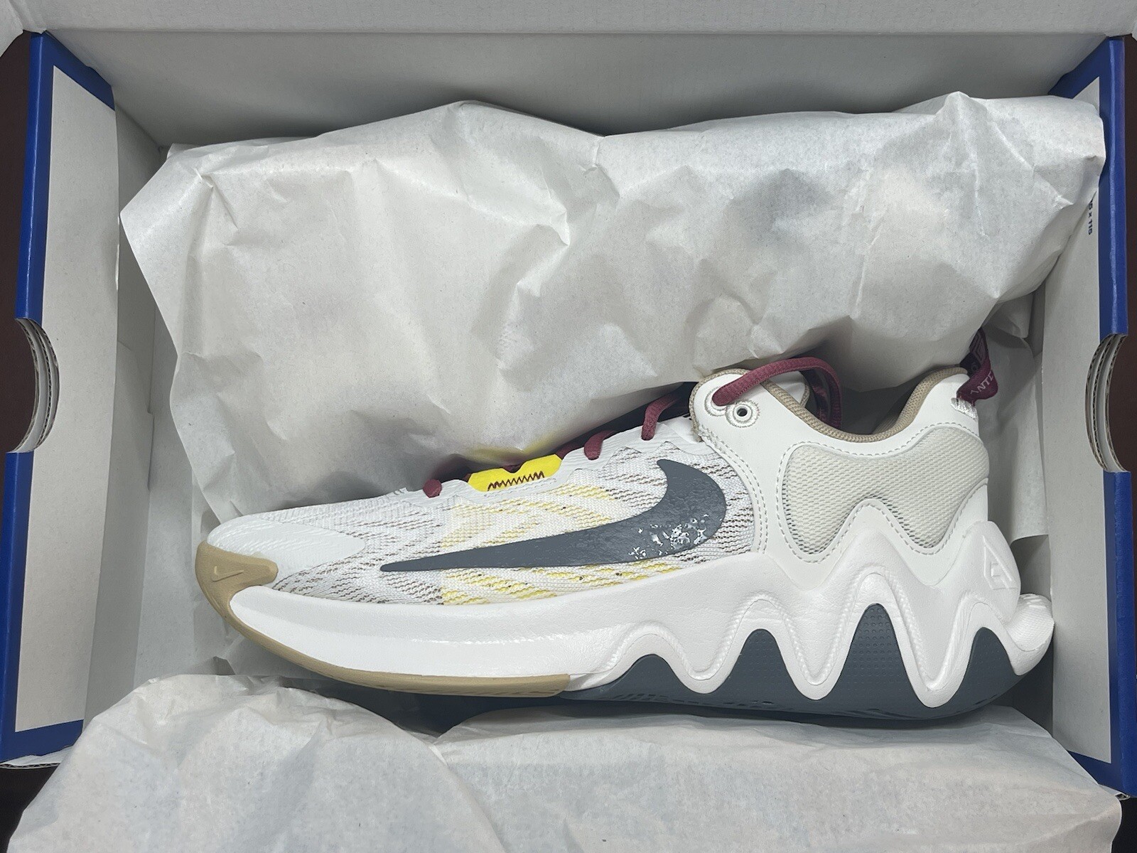 Size 8 - Nike Giannis Immortality 2 Sail Rattan | eBay