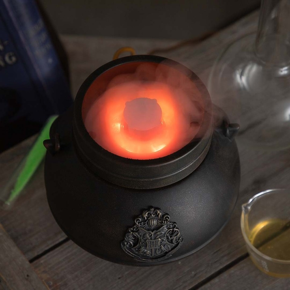 Harry Potter Hogwarts Cauldron Humidifier with LED Light Relief Emblem ...