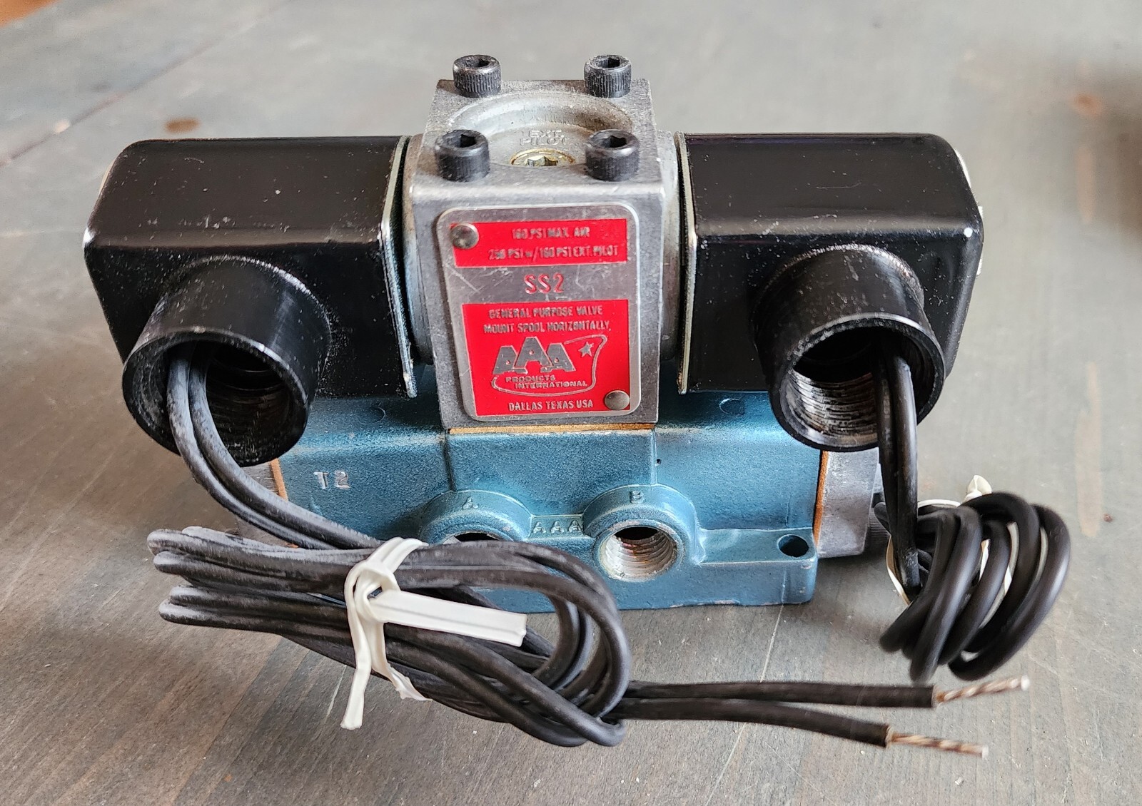 AAA PRODUCTS SS2 DOUBLE SOLENOID OPERATED VALVE 2-POSITION 1/4" | eBay