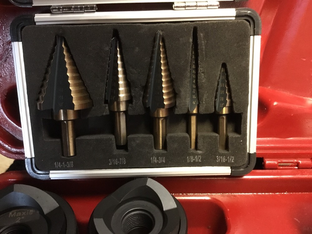 MAXIS PUNCH SET 1/2 - 2" And 2-1/2 TO 4" SET, DISPLAY, FREE SMART WATCH ...