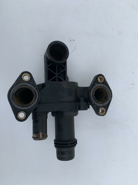 L196 Jaguar S Type XF XJ 2.7 Tdv6 Water Flange Thermostat Housing 4h2q ...