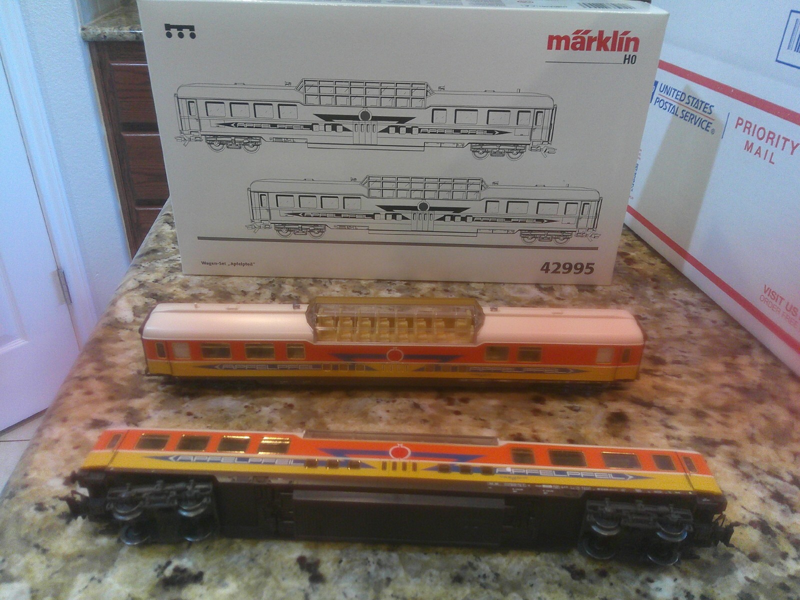 HO Marklin Passenger Dome Cars -APPLE ARROW- | eBay