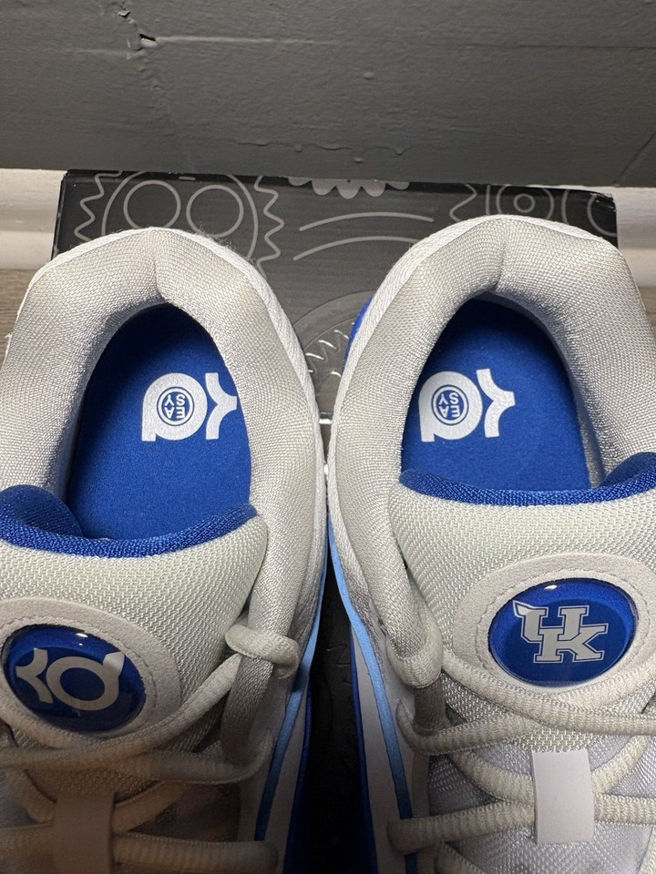 Kd 16 Kentucky Wildcats Player Exclusive Promo Sample PE size 11.5 ...