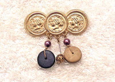 CLASSIC PIN BROOCH LINEAR DESIGN ROMAN COINS GOLD TONE COSTUME STONES ...