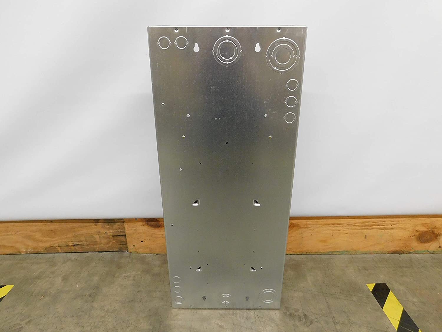 GE TLM3220CCU 1-Phase 3-Wire Convertible Main Lug Load Center 40 ...