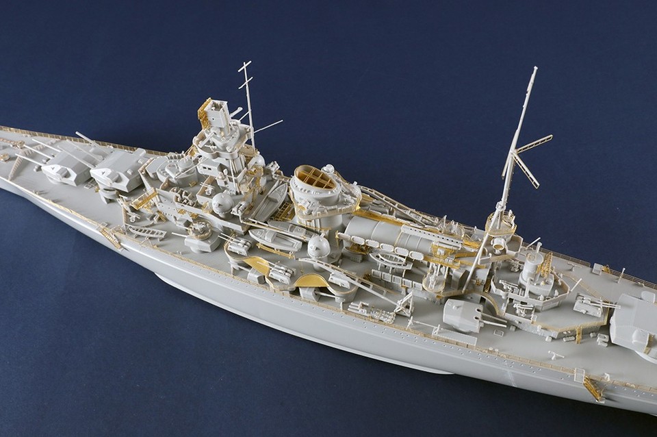 Trumpeter 05361 1/350 Scale German Scharnhorst Battleship Assembly ...