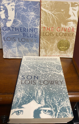 Raccolta Blu Lois Lowry Amazon.com: Gathering Blue (Audible Audio