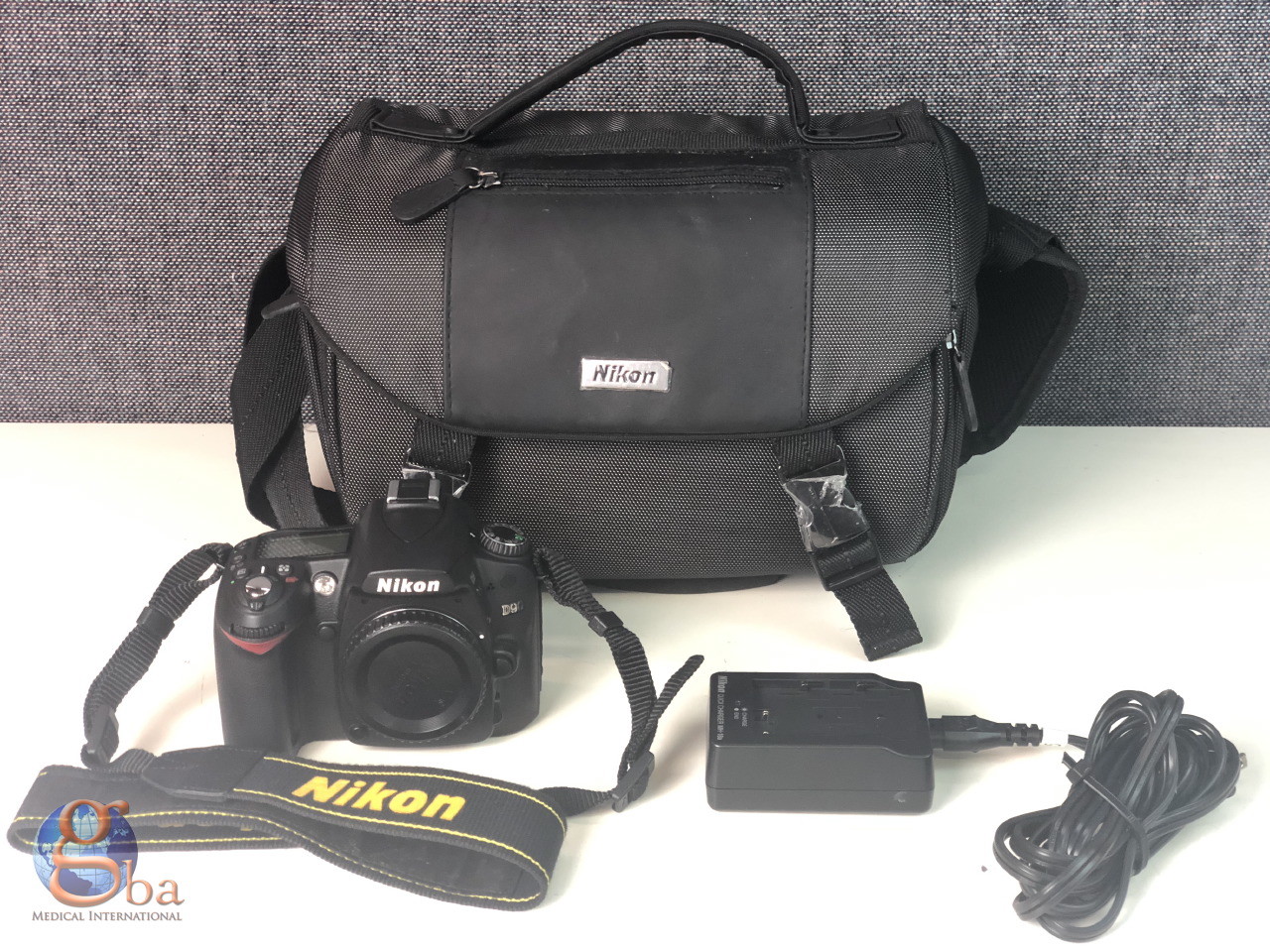 *Lightly Used* Nikon D90 12.3MP Digital SLR Camera w/ Charger, Battery ...