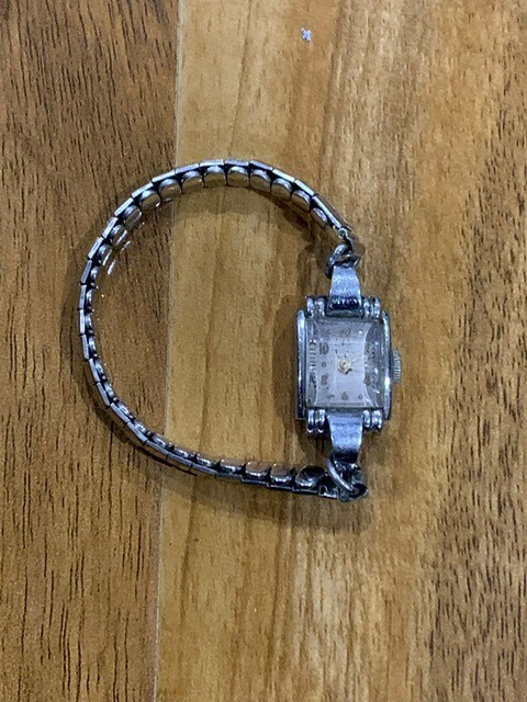 Vintage Swiss Made Avia 15 Jewels Mechanical Ladies Bracelet Watch ...