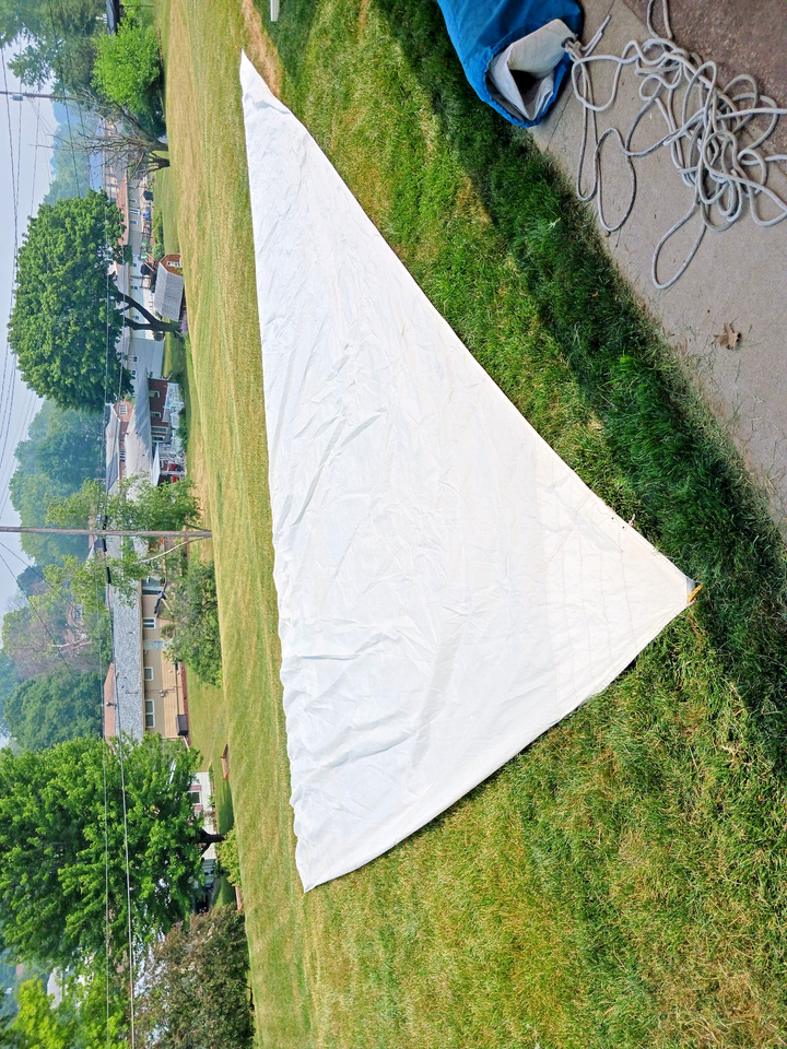 Good used Geno Jib sail 29'6" Luff,18'5" Foot, 30' Leech, - 26' Pearson ...