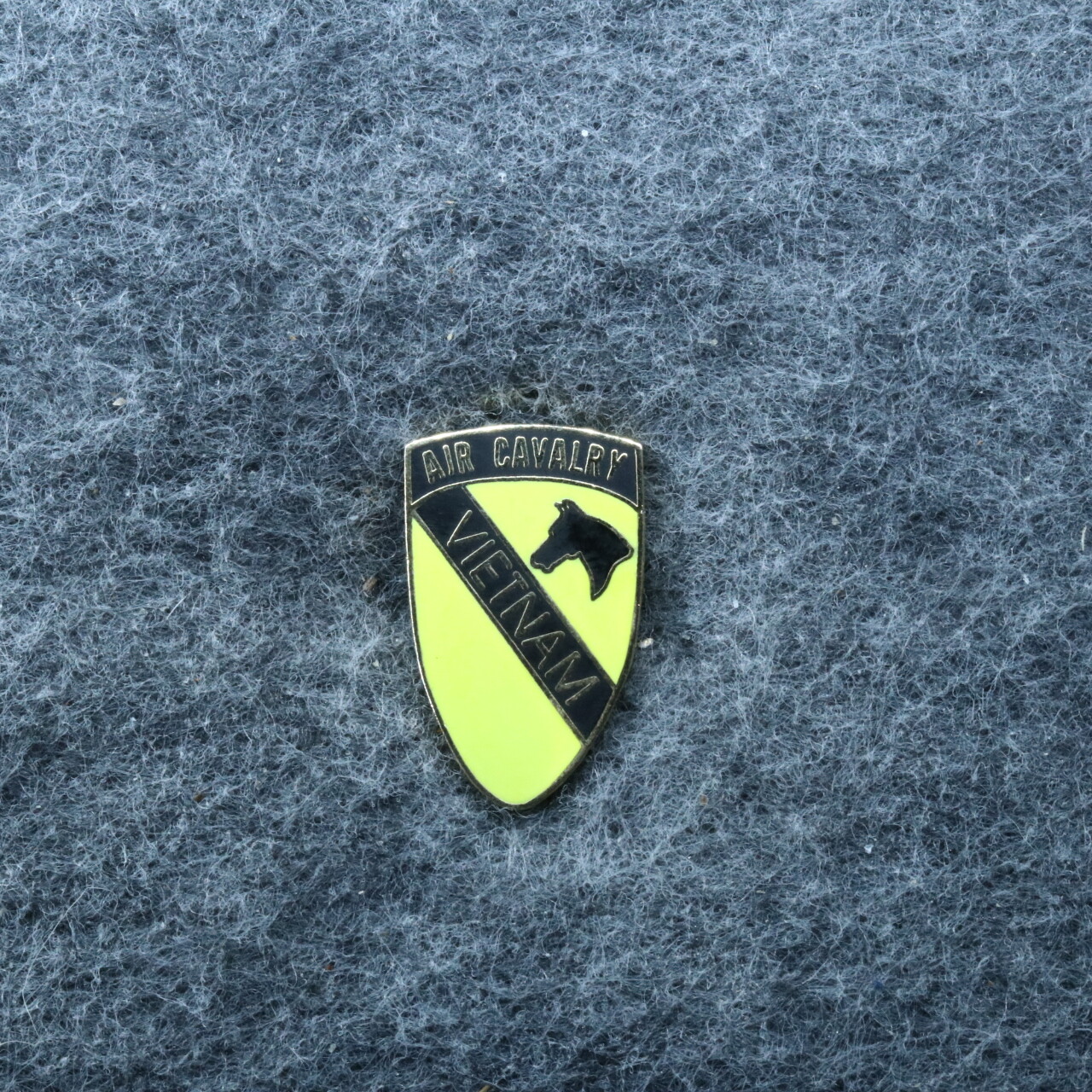 Military Hat Pin: US Army 1st Air Cavalry Vietnam Pin [1-1/2"] | eBay