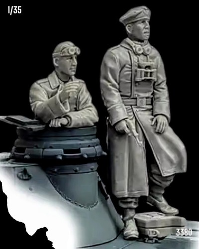 REDUCED! 1/35 Resin Figure German Panzer Tank Commander & Crewman Model ...