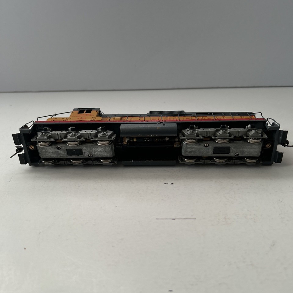 HO Tenshodo brass Union Pacific SD-24 diesel engine #405 | eBay