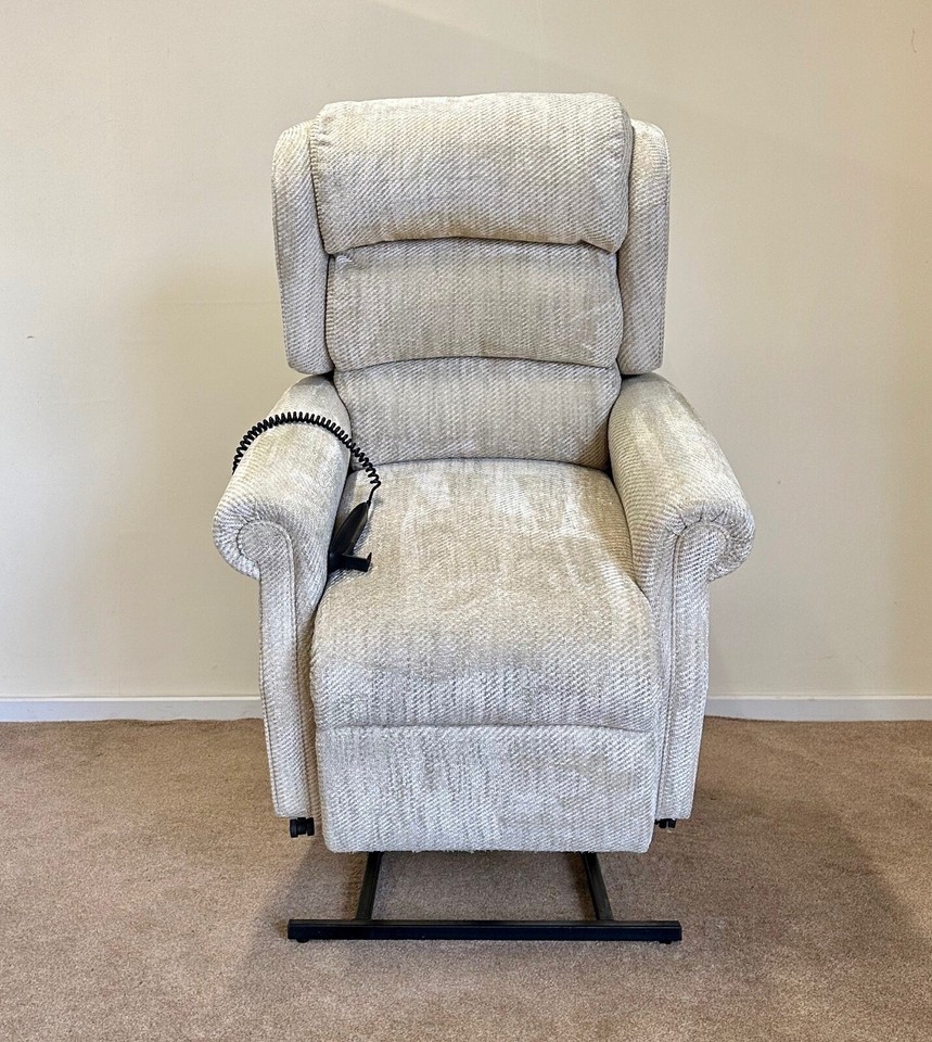 SITTING PRETTY MOBILITY ELECTRIC RISER RECLINER CREAM CHAIR ~ CAN DELIVER | eBay UK