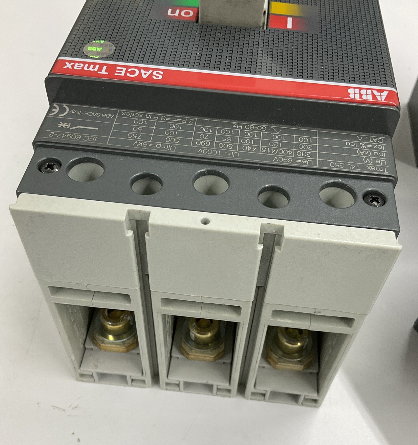 ABB Sace Tmax T4l250 PR222DS/P 690V 3-Pole 160A | eBay