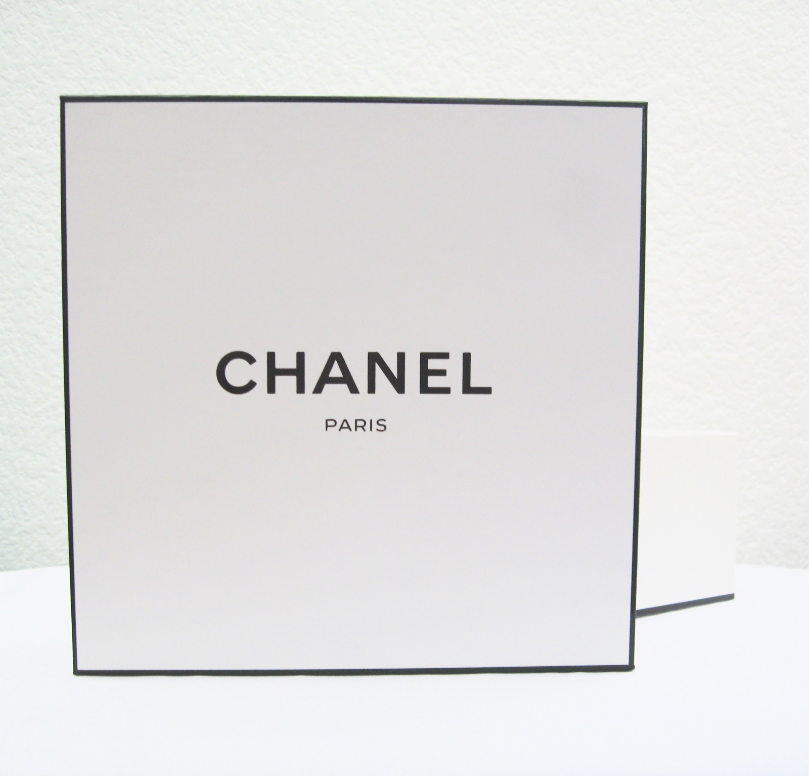 CHANEL Gift Box WHITE TOP & BOTTOM | eBay