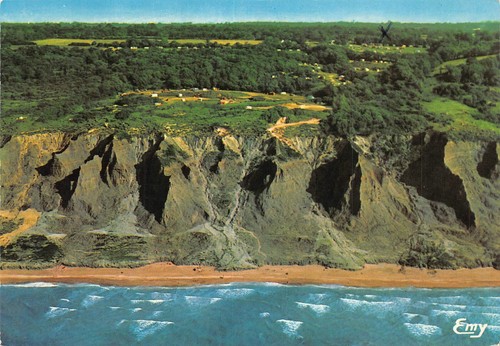 CPM-Auberville les falaises des Vaches Noires (132457) | eBay