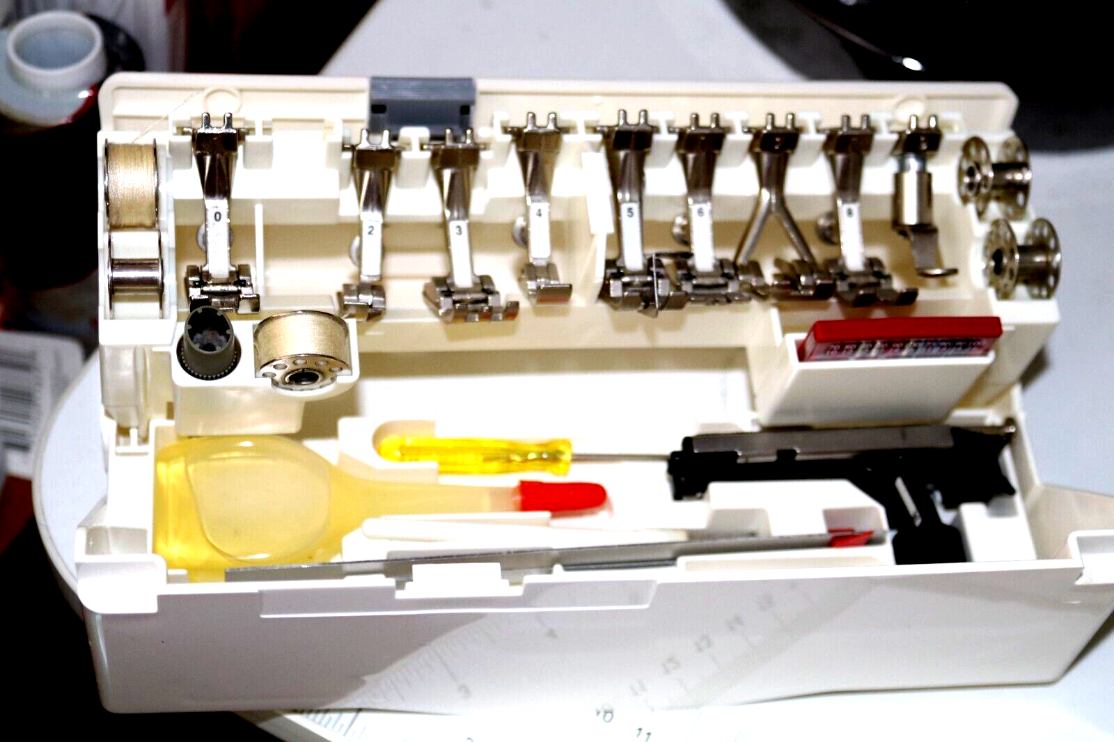 BERNINA 1230 Sewing Machine in EXCELLENT Condition! ~ COMPLETE with ...