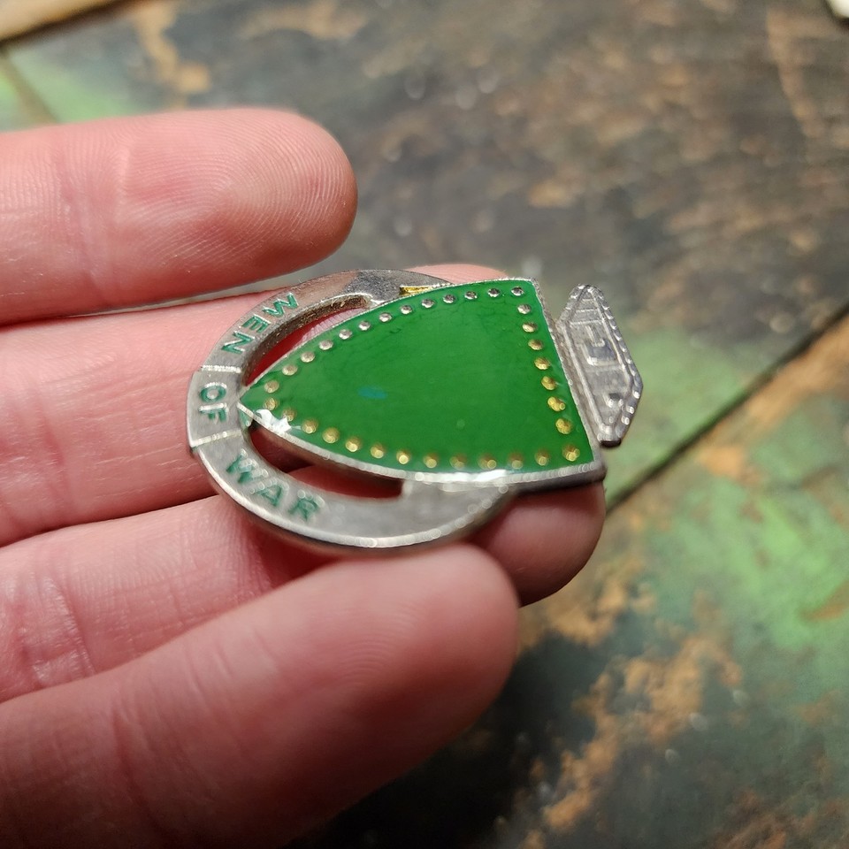 WWII US Army 33rd Armored Regiment Theater Made DUI Crest Pin | eBay