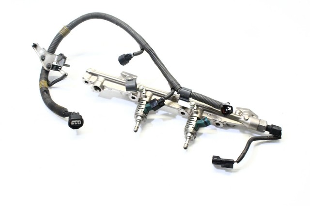 2006-2013 LEXUS IS250 IS350 RIGHT SIDE FUEL INJECTOR RAIL WITH ...