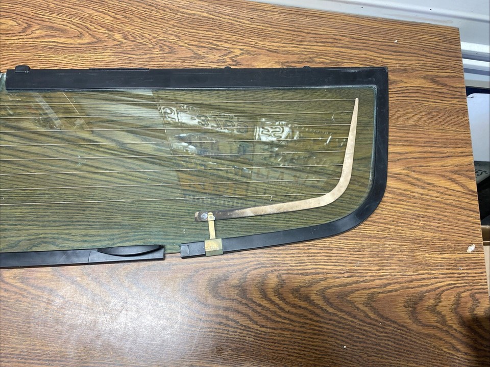 2013 Cadillac Escalade EXT / Avalanche Rear Back Heated Glass Window ...