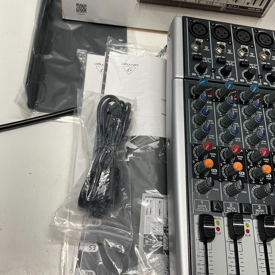 Behringer XENYX 1204USB Mixer with USB and Effects Working w/ Box | eBay