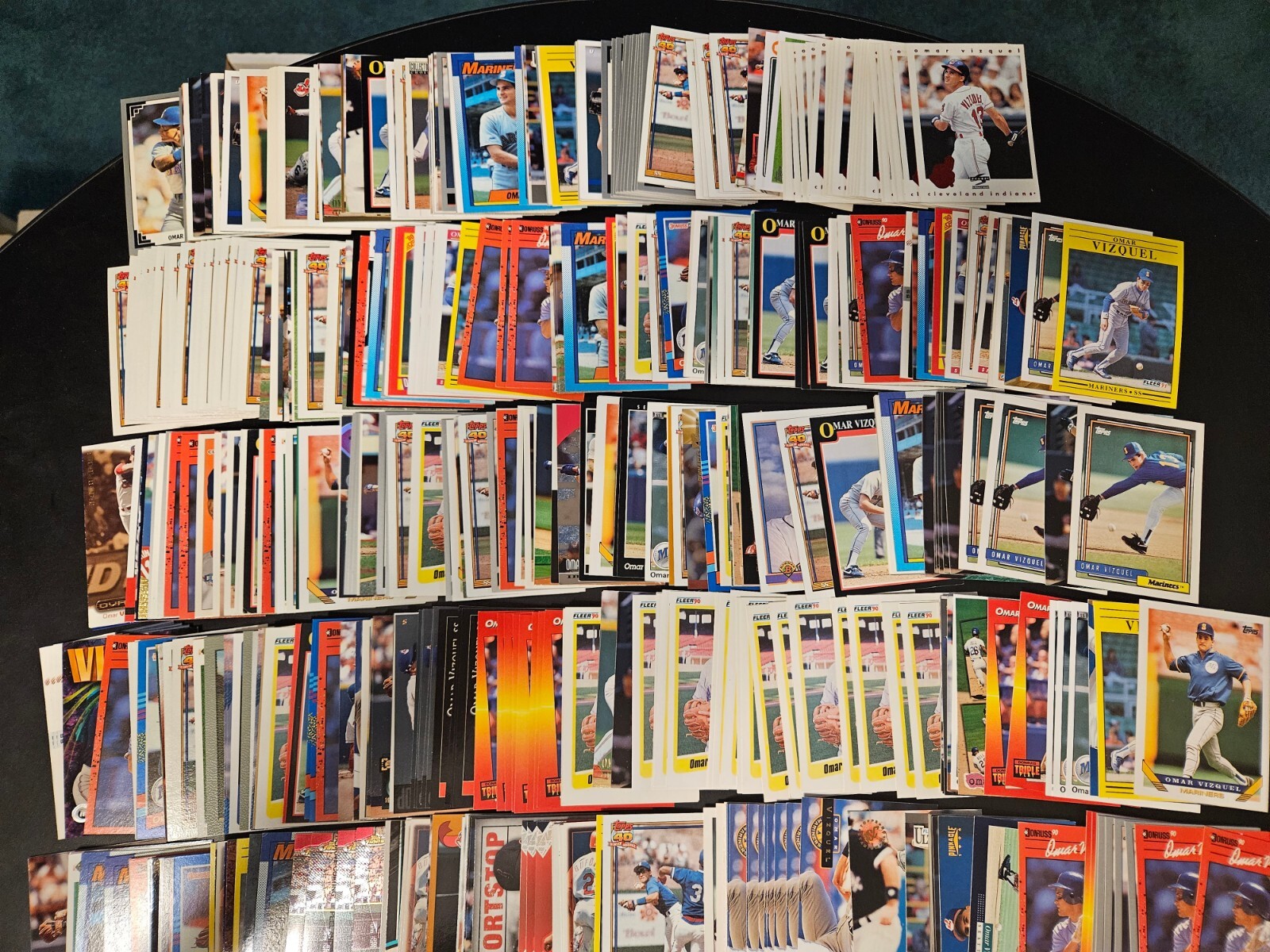 Lot of 1,450+ Omar Vizquel Baseball Cards - Inserts, Base, Parallels ...