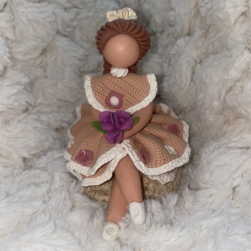 Vtg Clay Doll Figurine Faceless Little Girl w/Flowers Sculpture Sitting ...