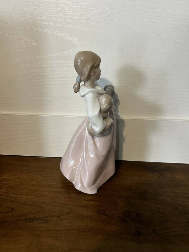 Lladro Arms Full Of Love Porcelain Figurine #6419 Girl Holding Puppies ...